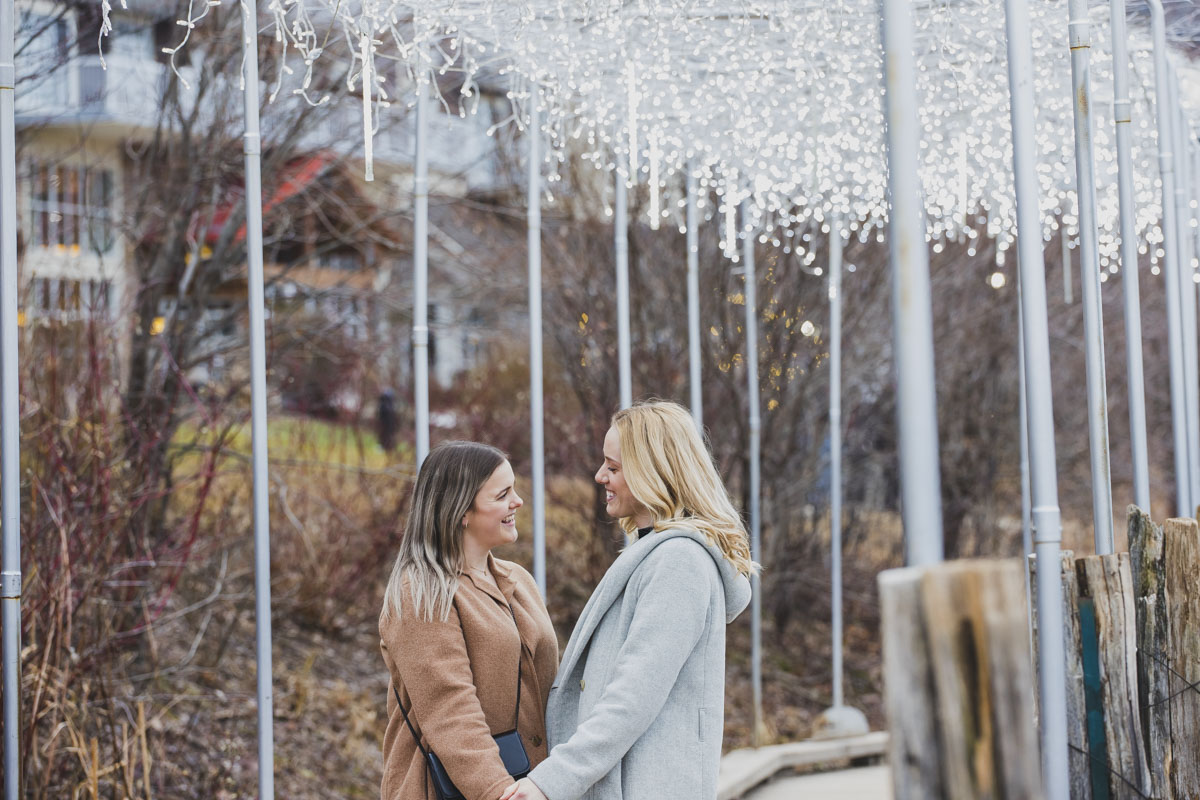 LGBTQ Friendly Photography: Taryn + Paige at Blue Mountain